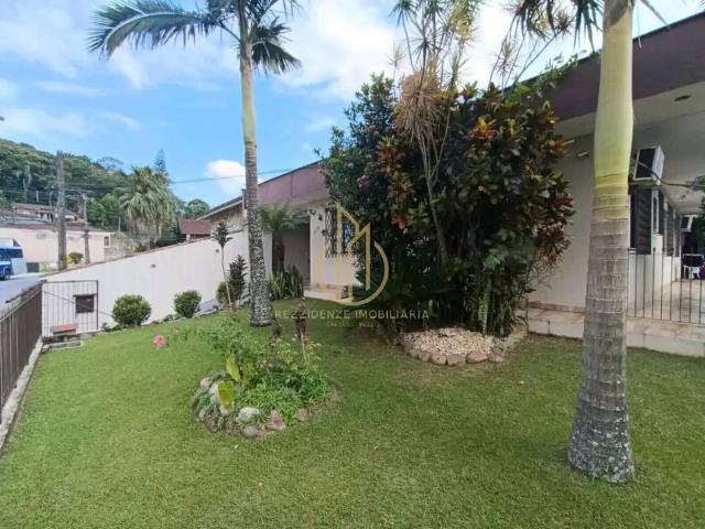 Casa / Sobrado para Venda em Joinville/SC Itaum 4 Quartos