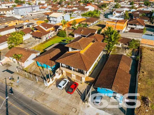 Casa / Sobrado para Venda em Joinville/SC Itaum 5 Quartos