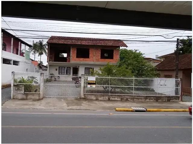 Casa / Sobrado para Venda em Joinville/SC Itaum 5 Quartos