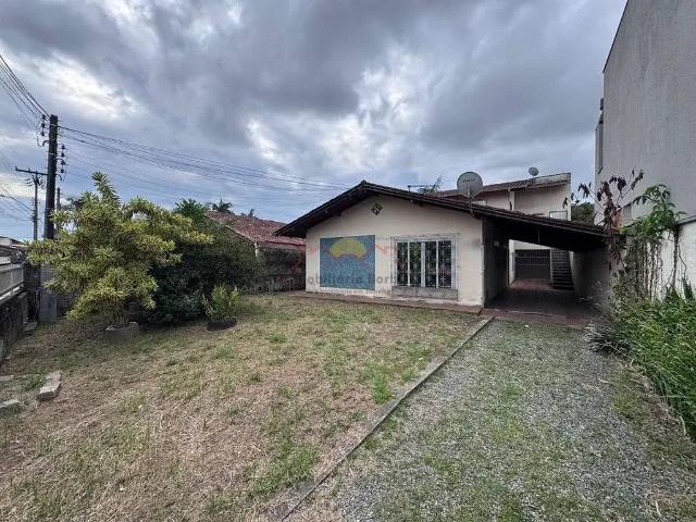 Casa / Sobrado para Venda em Joinville/SC Itaum 6 Quartos