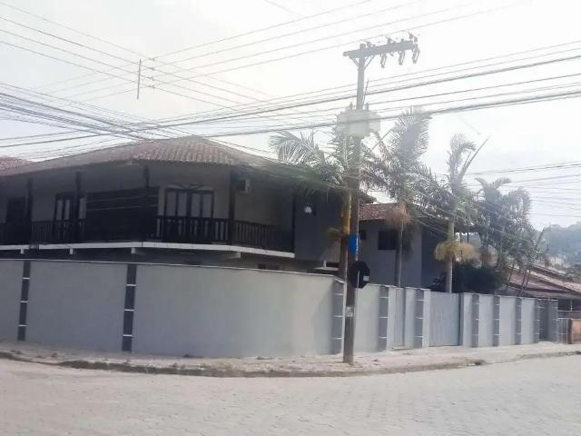Casa / Sobrado para Venda em Joinville/SC Itaum 6 Quartos