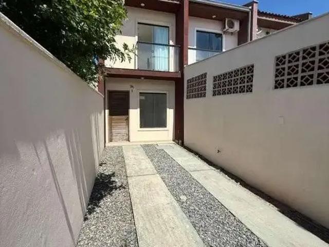 Casa / Sobrado para Venda em Joinville/SC Itaum 2 Quartos
