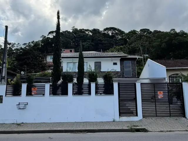 Casa / Sobrado para Venda em Joinville/SC Itaum 3 Quartos