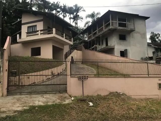 Casa / Sobrado para Venda em Joinville/SC Itaum 3 Quartos