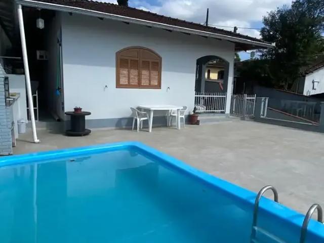 Casa / Sobrado para Venda em Joinville/SC Itaum 3 Quartos