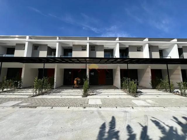 Casa / Sobrado para Venda em Joinville/SC Itaum 3 Quartos