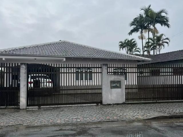 Casa / Sobrado para Venda em Joinville/SC Itaum 3 Quartos