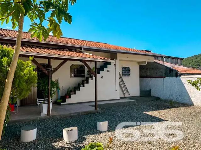 Casa / Sobrado para Venda em Joinville/SC Itinga 3 Quartos