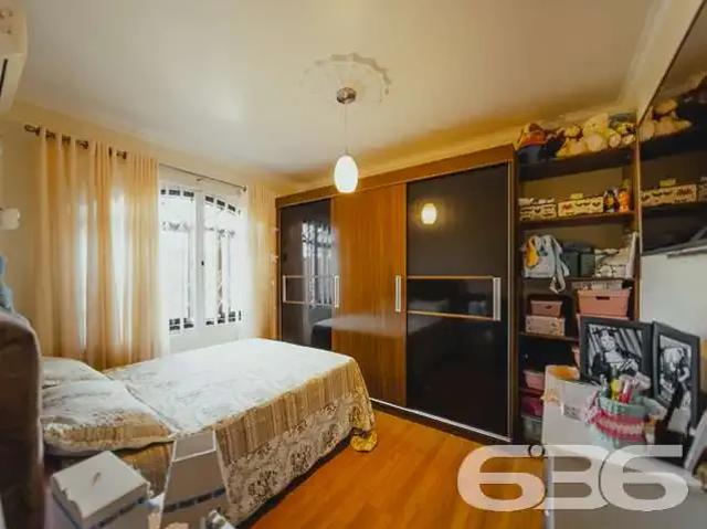 Casa / Sobrado para Venda em Joinville/SC Jardim Iririú 3 Quartos