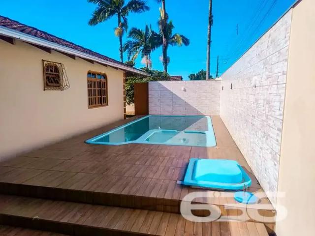 Casa / Sobrado para Venda em Joinville/SC Jardim Iririú 3 Quartos