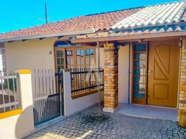 Casa / Sobrado para Venda em Joinville/SC Jardim Iririú 3 Quartos