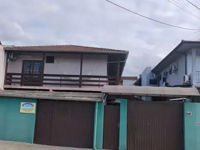 Casa / Sobrado para Venda em Joinville/SC Jardim Iririú 3 Quartos