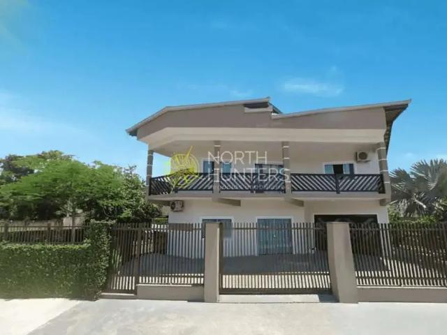Casa / Sobrado para Venda em Joinville/SC Jardim Iririú 4 Quartos