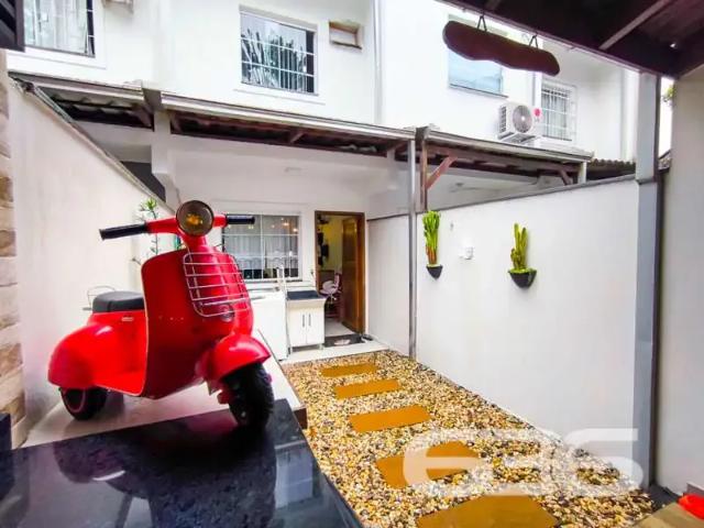 Casa / Sobrado para Venda em Joinville/SC Jarivatuba 2 Quartos