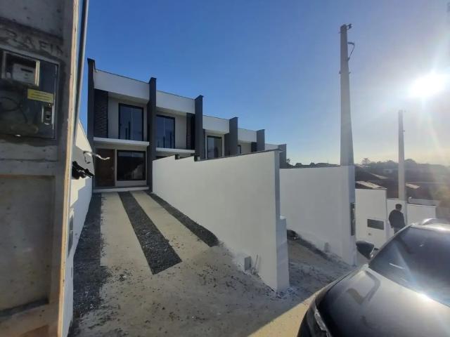 Casa / Sobrado para Venda em Joinville/SC Jarivatuba 2 Quartos