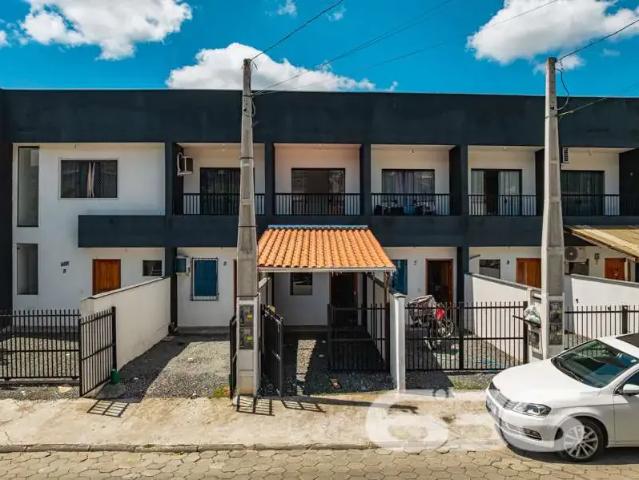 Casa / Sobrado para Venda em Joinville/SC Jarivatuba 2 Quartos