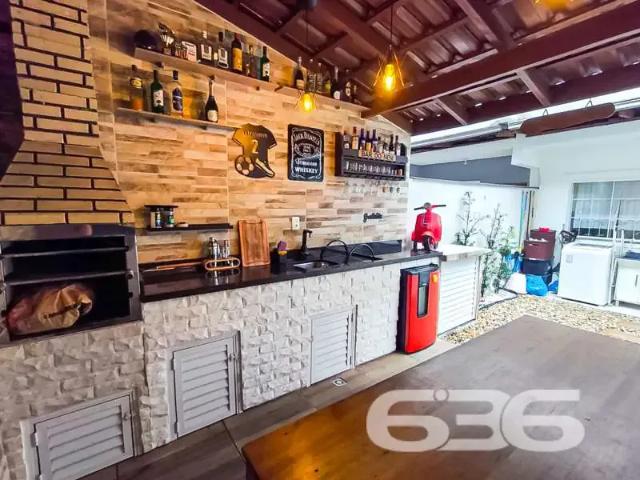 Casa / Sobrado para Venda em Joinville/SC Jarivatuba 2 Quartos