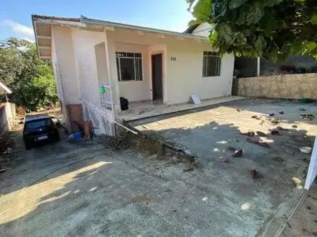 Casa / Sobrado para Venda em Joinville/SC Jarivatuba 3 Quartos