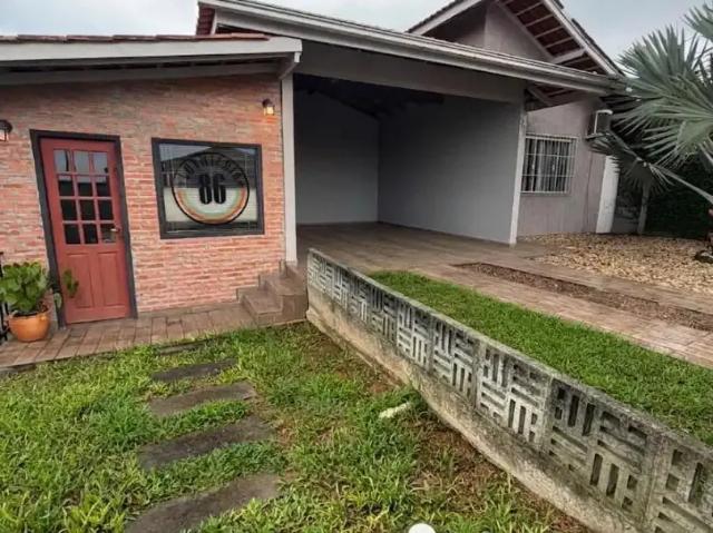 Casa / Sobrado para Venda em Joinville/SC Jarivatuba 3 Quartos
