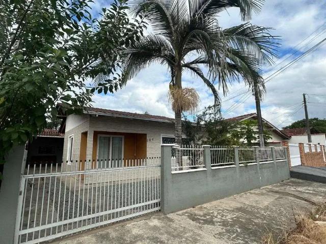 Casa / Sobrado para Venda em Joinville/SC Jarivatuba 4 Quartos