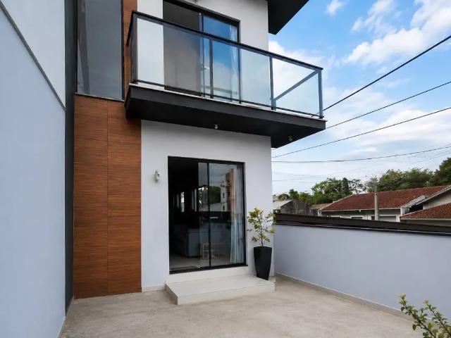 Casa / Sobrado para Venda em Joinville/SC João Costa 3 Quartos