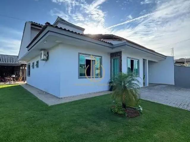 Casa / Sobrado para Venda em Joinville/SC João Costa 3 Quartos