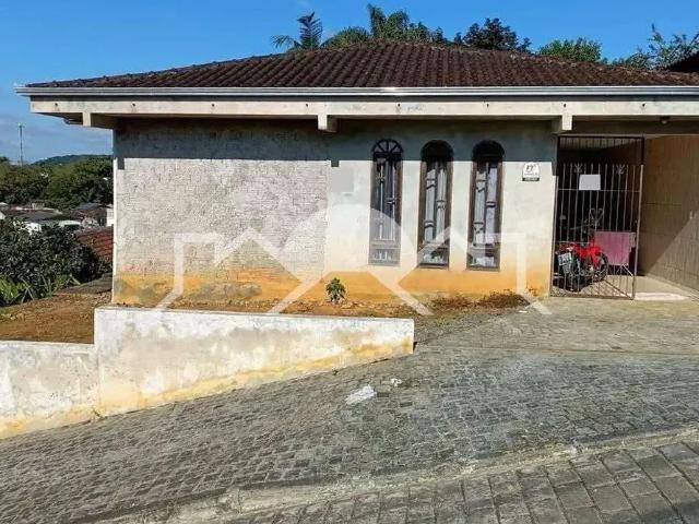 Casa / Sobrado para Venda em Joinville/SC João Costa 3 Quartos