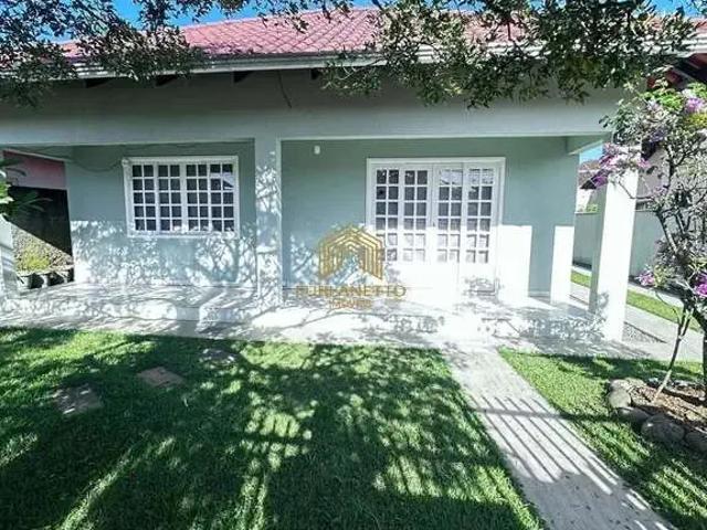 Casa / Sobrado para Venda em Joinville/SC João Costa 3 Quartos