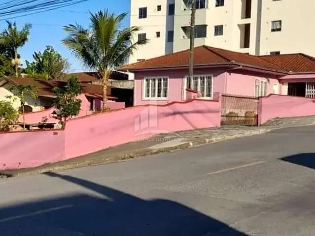 Casa / Sobrado para Venda em Joinville/SC João Costa 3 Quartos