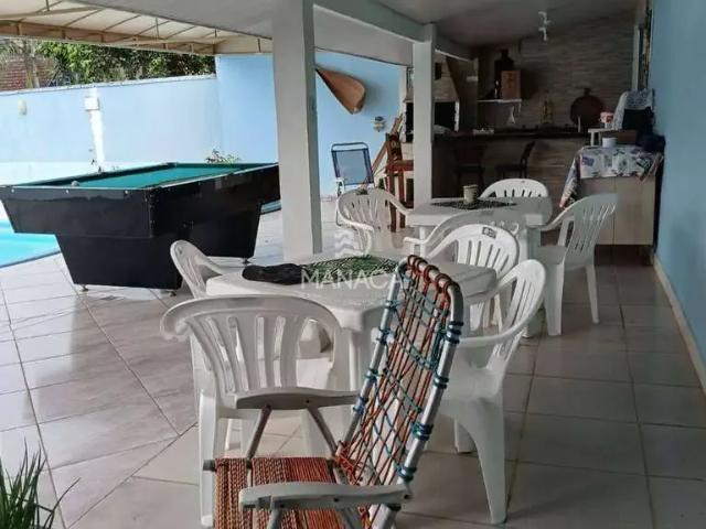 Casa / Sobrado para Venda em Joinville/SC João Costa 4 Quartos
