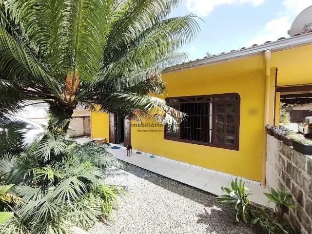 Casa / Sobrado para Venda em Joinville/SC João Costa 4 Quartos