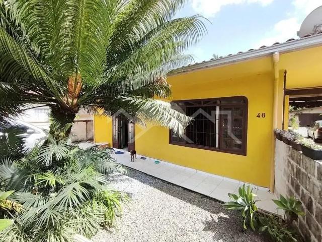 Casa / Sobrado para Venda em Joinville/SC João Costa 4 Quartos