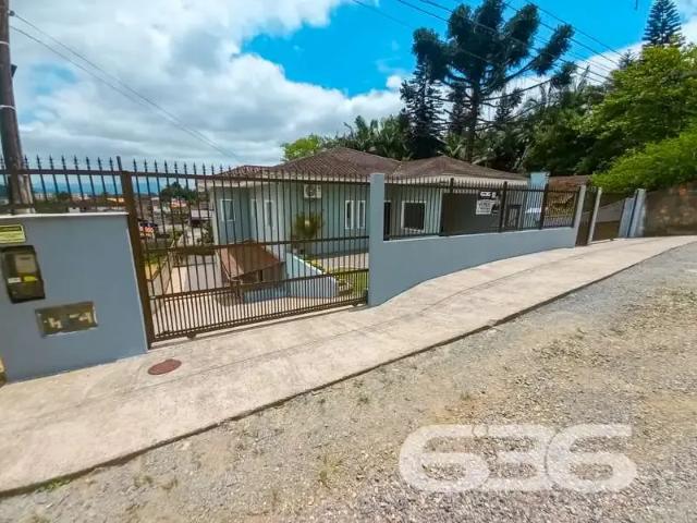 Casa / Sobrado para Venda em Joinville/SC João Costa 7 Quartos