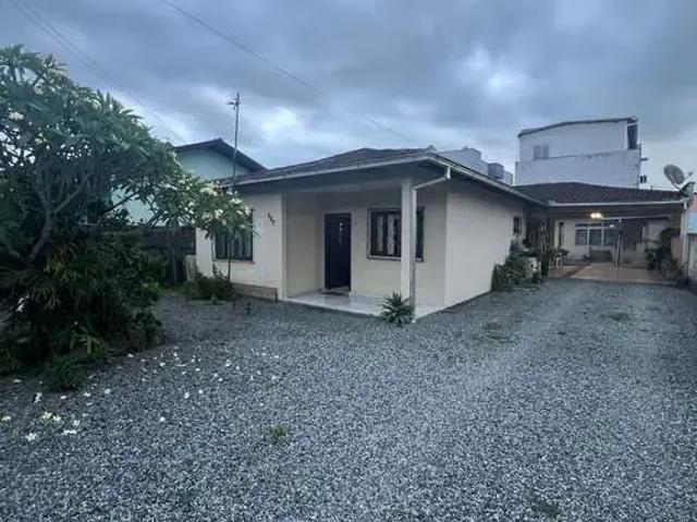 Casa / Sobrado para Venda em Joinville/SC Morro do Meio 3 Quartos