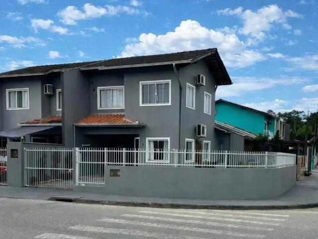 Casa / Sobrado para Venda em Joinville/SC Morro do Meio