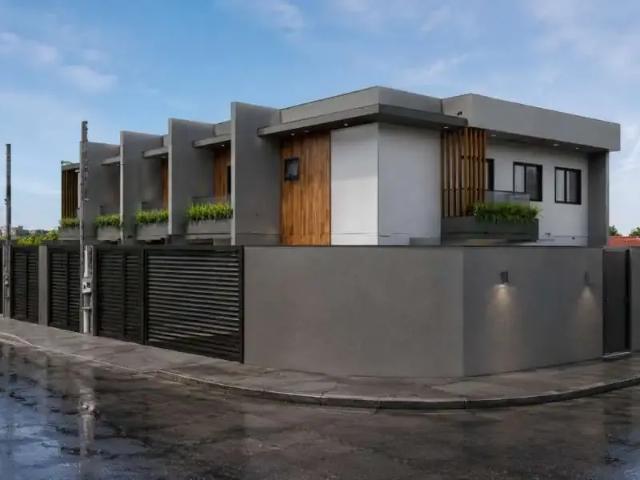 Casa / Sobrado para Venda em Joinville/SC Nova Brasília