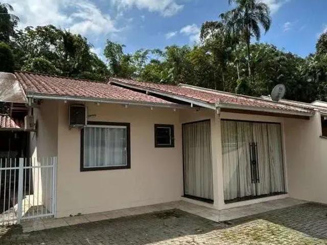 Casa / Sobrado para Venda em Joinville/SC Nova Brasília 2 Quartos
