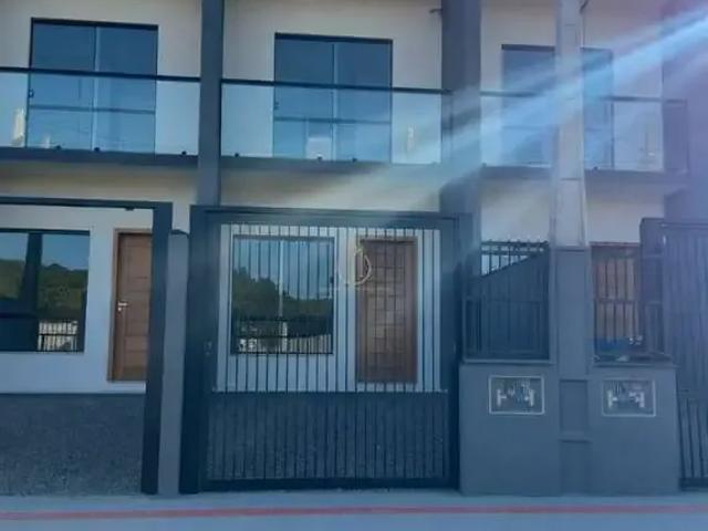 Casa / Sobrado para Venda em Joinville/SC Nova Brasília 2 Quartos
