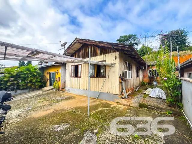 Casa / Sobrado para Venda em Joinville/SC Nova Brasília 2 Quartos