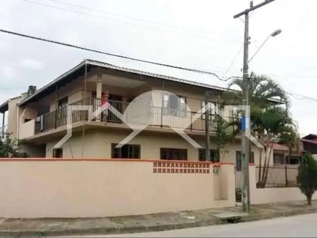 Casa / Sobrado para Venda em Joinville/SC Nova Brasília 3 Quartos