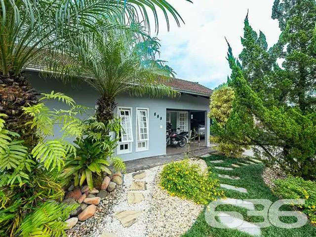 Casa / Sobrado para Venda em Joinville/SC Nova Brasília 3 Quartos