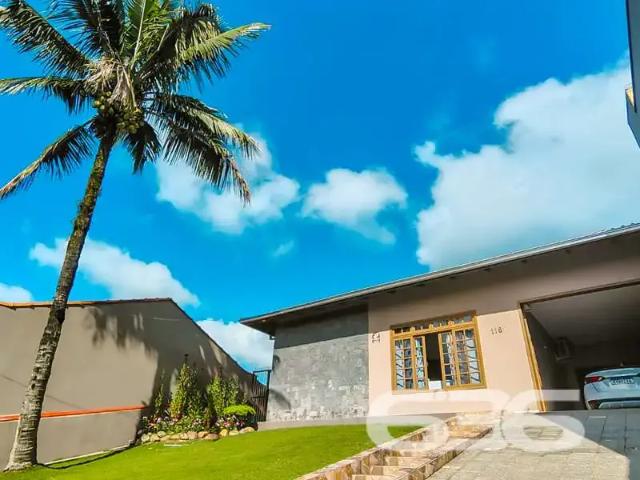 Casa / Sobrado para Venda em Joinville/SC Nova Brasília 3 Quartos