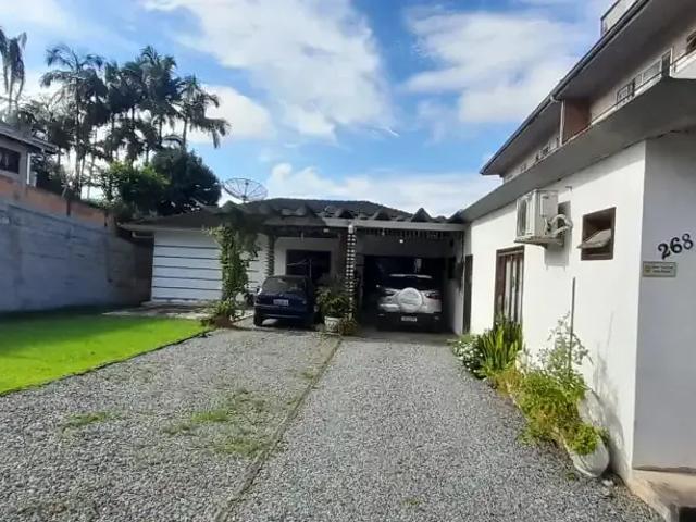 Casa / Sobrado para Venda em Joinville/SC Nova Brasília 3 Quartos