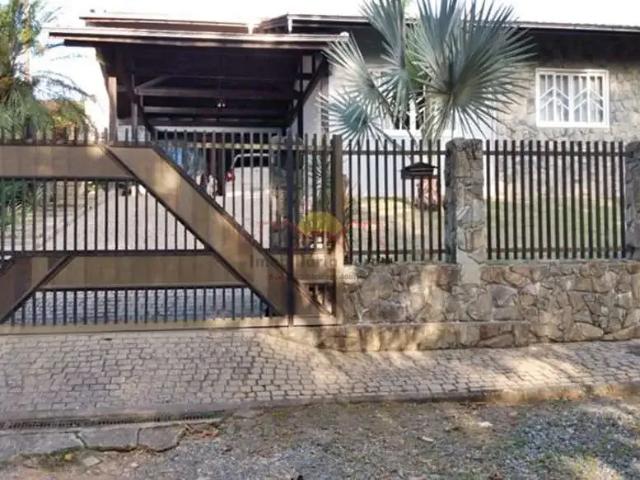 Casa / Sobrado para Venda em Joinville/SC Nova Brasília 3 Quartos