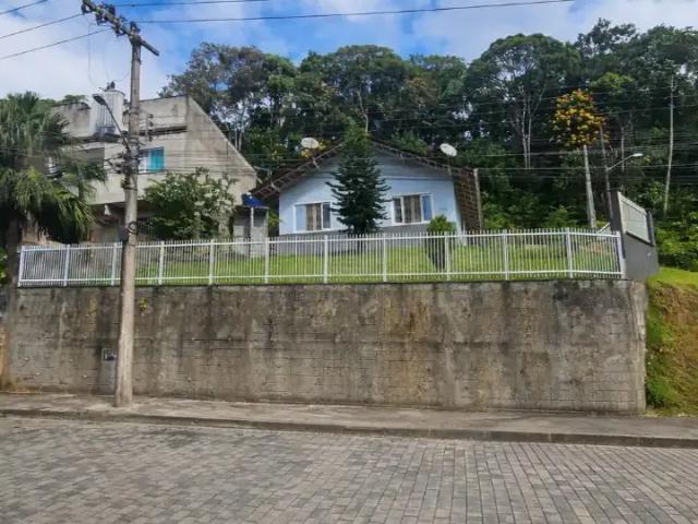 Casa / Sobrado para Venda em Joinville/SC Nova Brasília