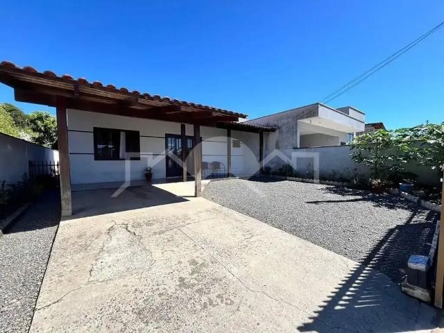 Casa / Sobrado para Venda em Joinville/SC Paranaguamirim