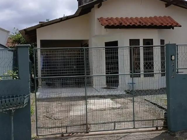 Casa / Sobrado para Venda em Joinville/SC Paranaguamirim 2 Quartos