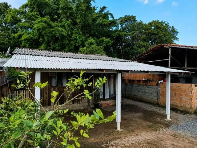 Casa / Sobrado para Venda em Joinville/SC Paranaguamirim 2 Quartos