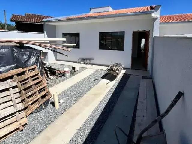 Casa / Sobrado para Venda em Joinville/SC Paranaguamirim 2 Quartos
