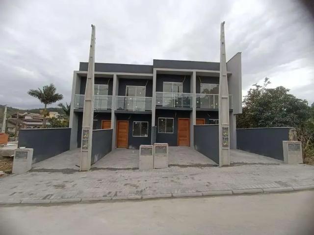 Casa / Sobrado para Venda em Joinville/SC Paranaguamirim 2 Quartos